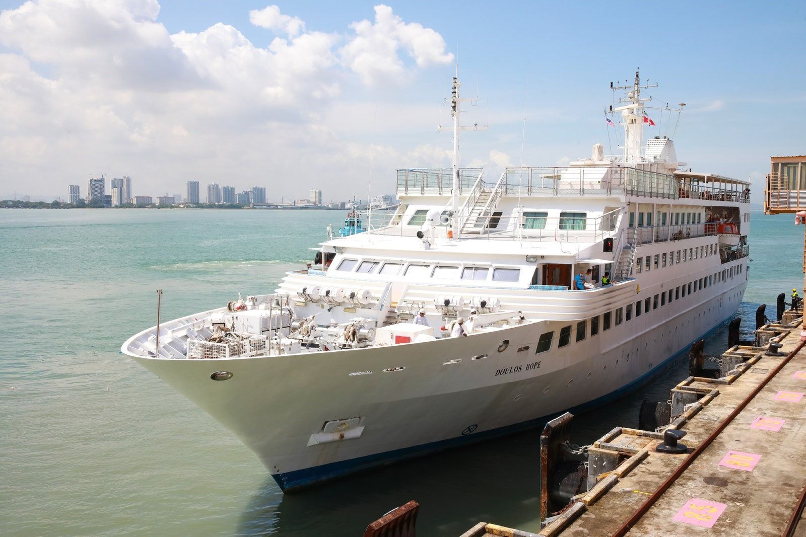 Operatie Mobilisatie koopt nieuw, kleiner schip