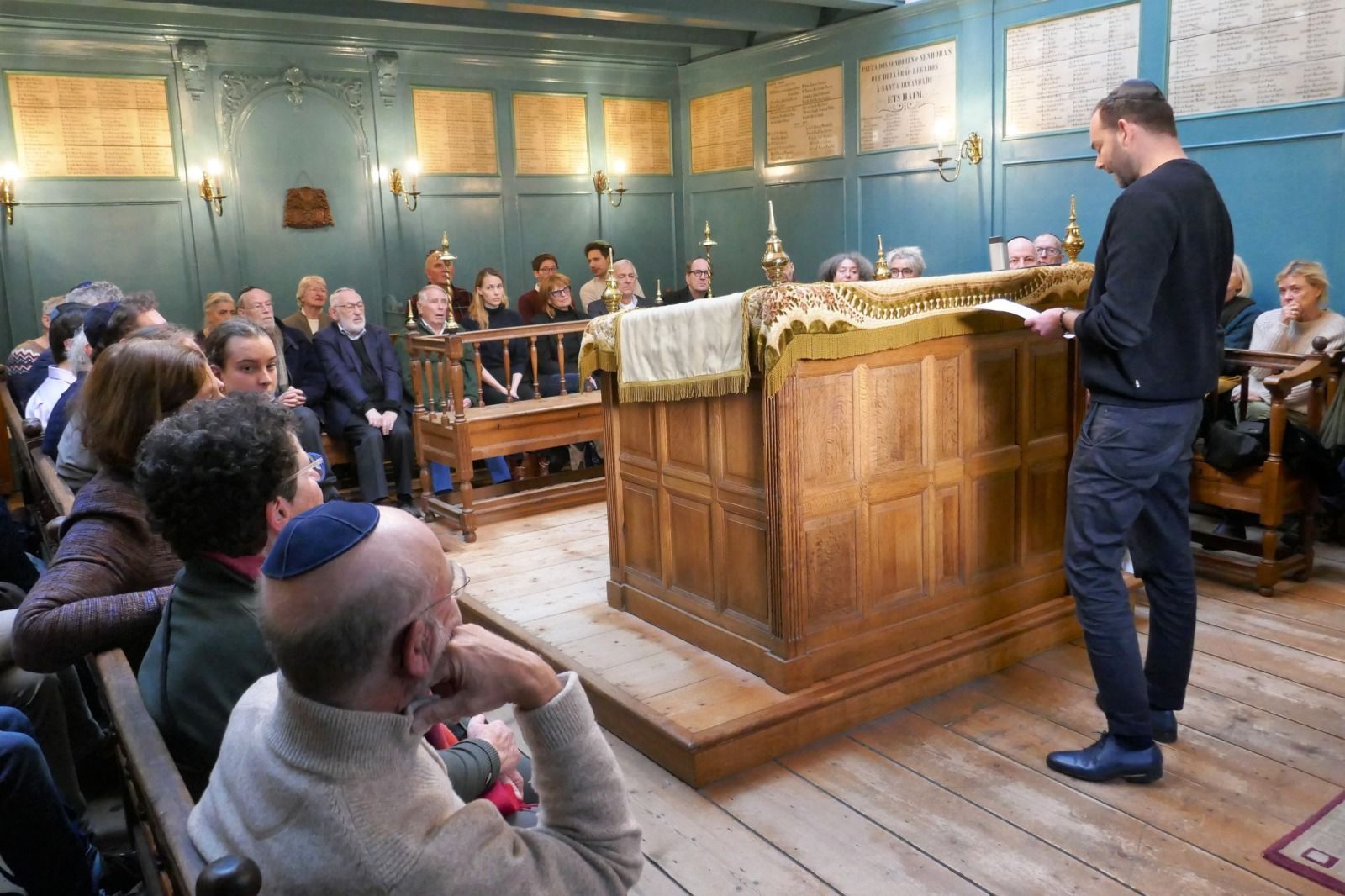 Stolperstein herinnert voortaan aan erudiete Amsterdamse geleerde Juda ...