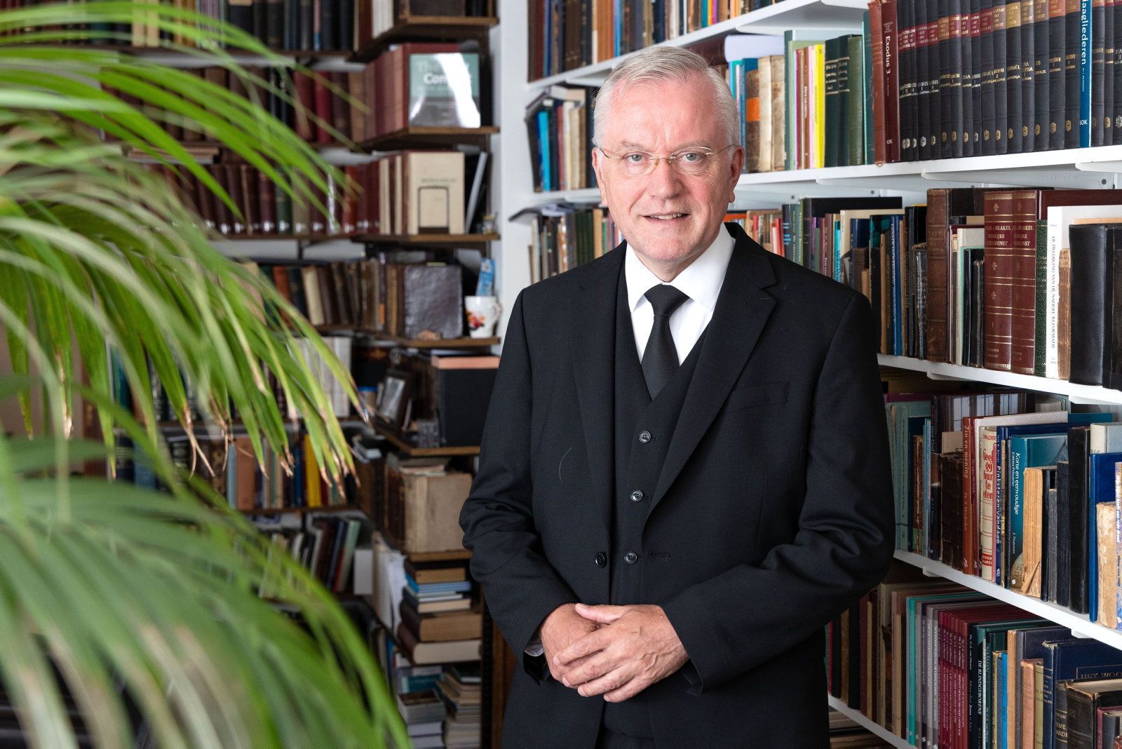 Ds. A. Schot 25 jaar predikant Gereformeerde Gemeenten: Gevormd op het ...