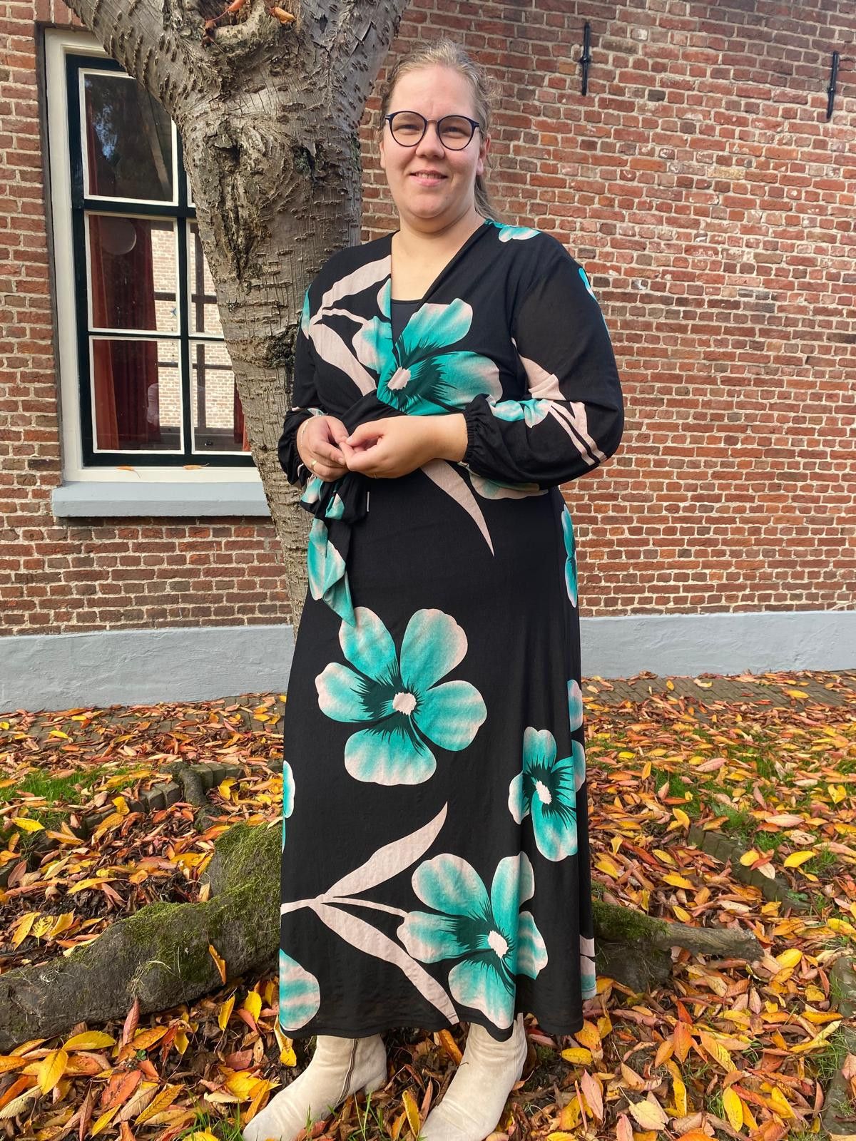 Met bonkend hart zong Esther uit Wekerom op haar bruiloft ”Wat de ...