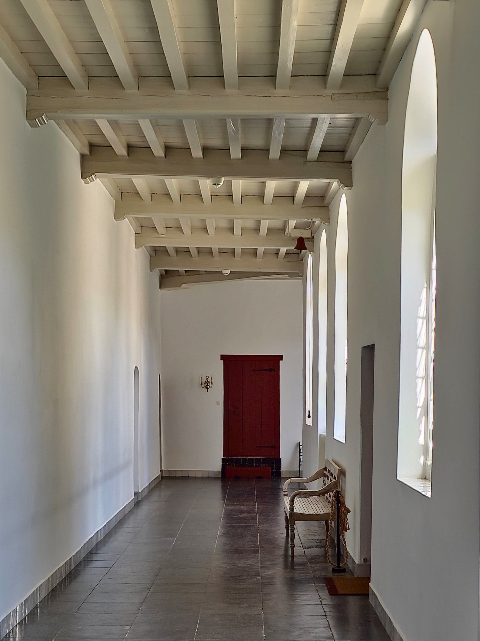 Kees van Eekelen wordt stil van de rust in een klooster, maar zou er ...