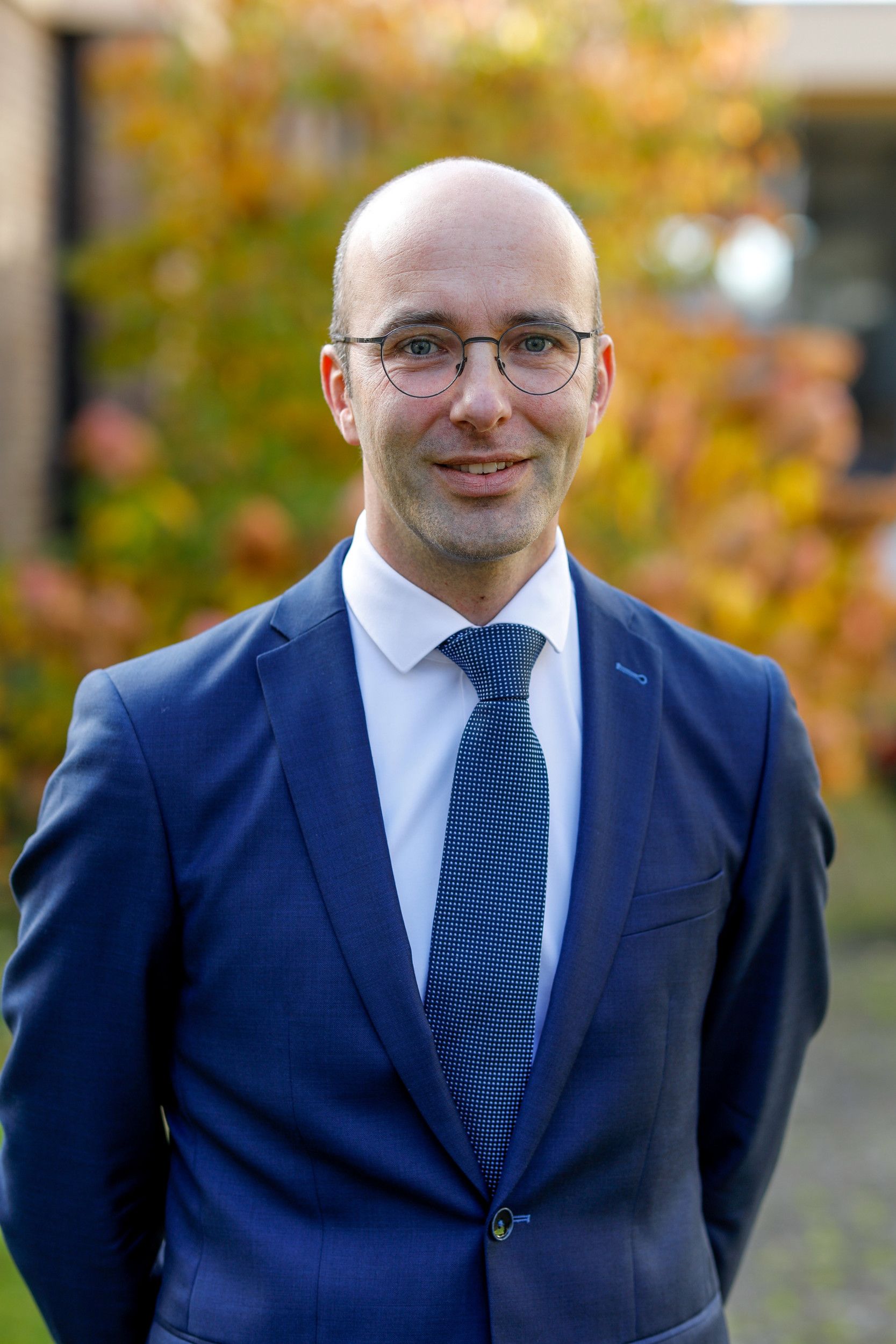 Ds. Bil doet intrede in hervormd Veenendaal