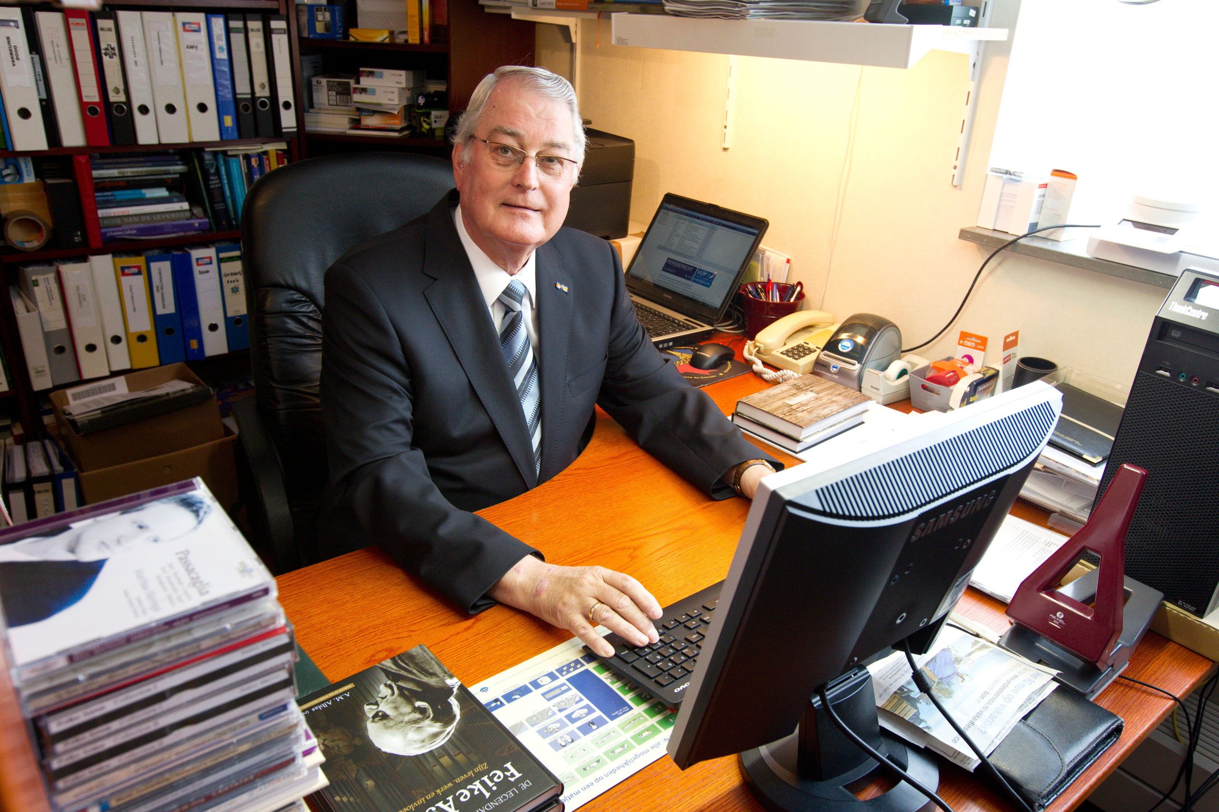Ds. Tramper neemt afscheid van hervormde gemeente Waarder, A.M. Alblas ...