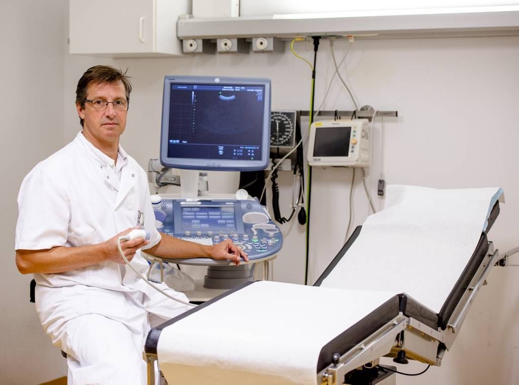 3D-printer behandelt foetus met open ruggetje