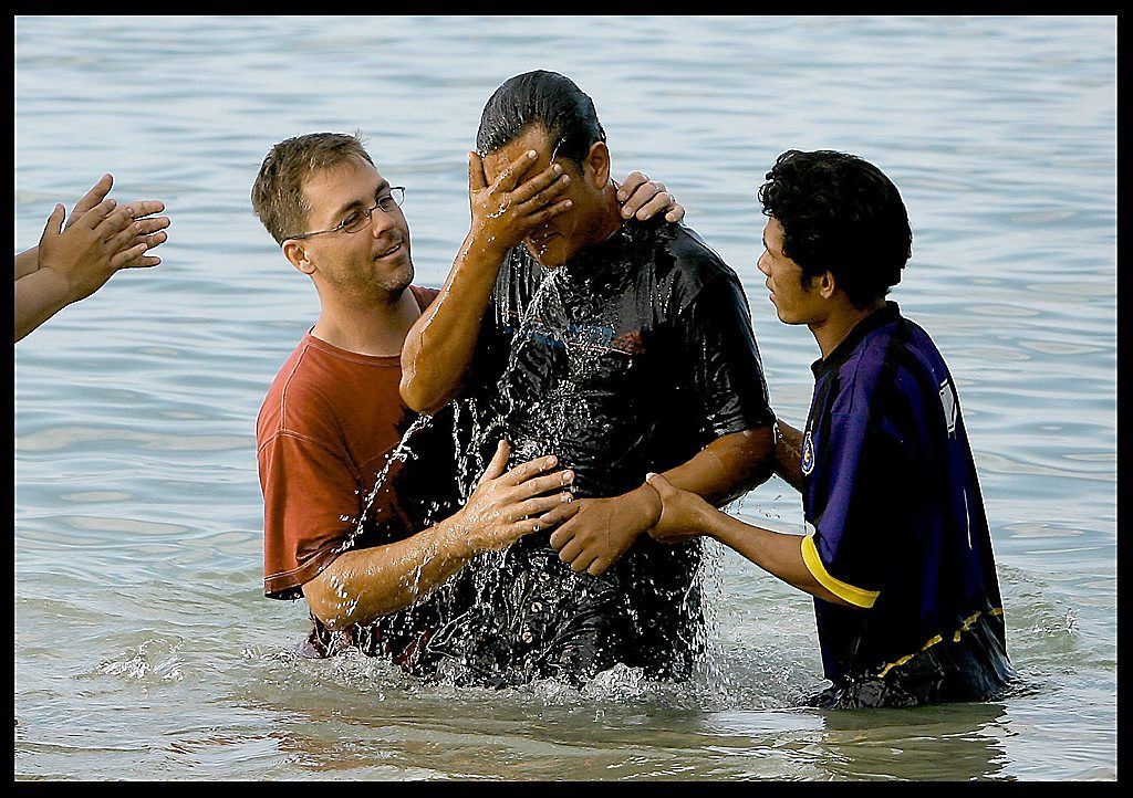 Baptisten vergaderen voor het eerst samen